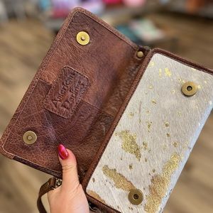 American Darling | Bags | American Darling Crossbody Trifold Wallet ...